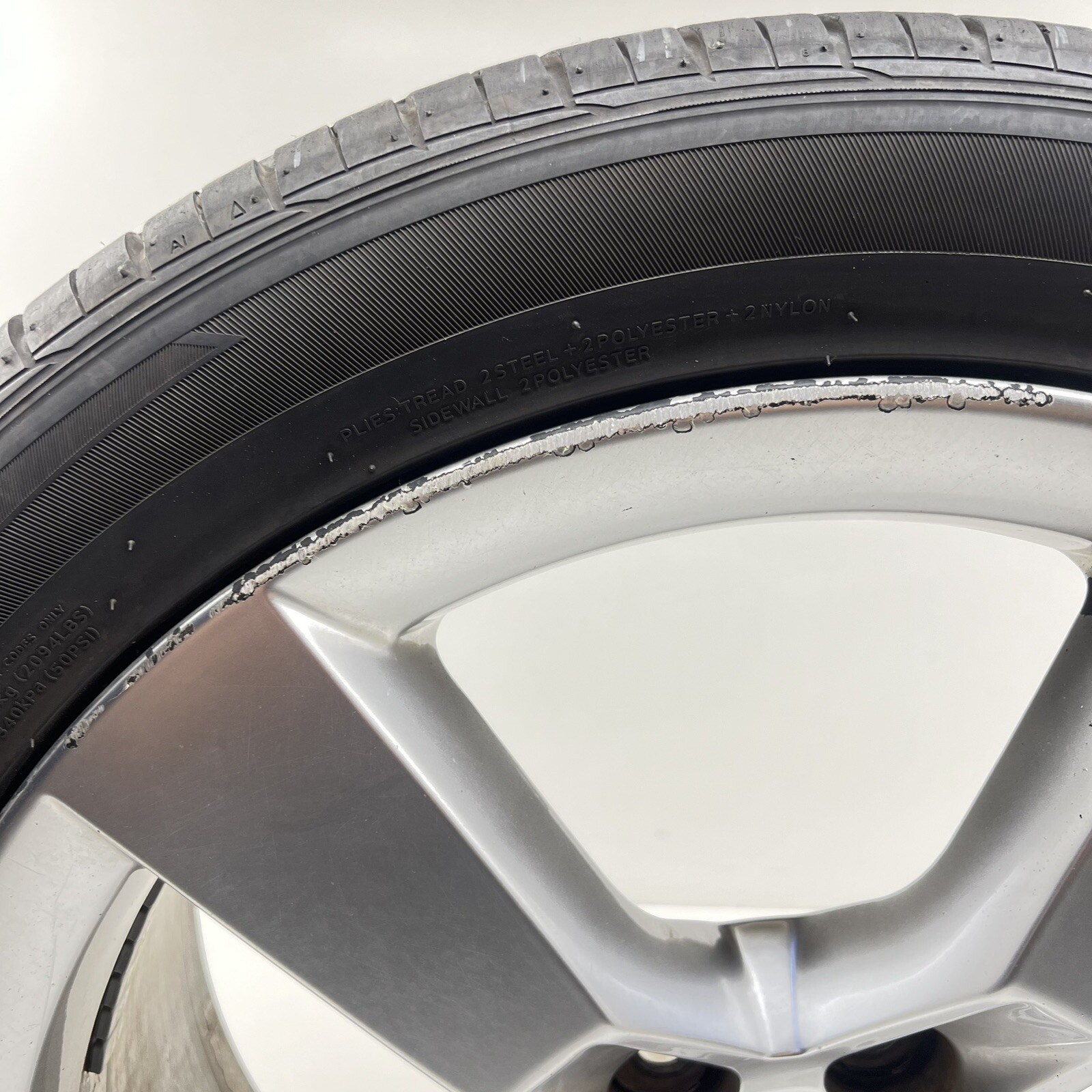 Used 2010-2015 Chevrolet Camaro Ss Rear Wheel Rim W/ Tire 20x9 +40 ...