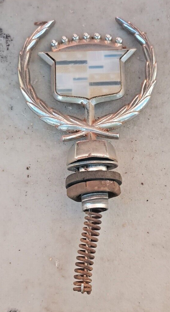 Used 1990-92 Cadillac Brougham Hood Ornament Fc-2 for Sale | 1622088