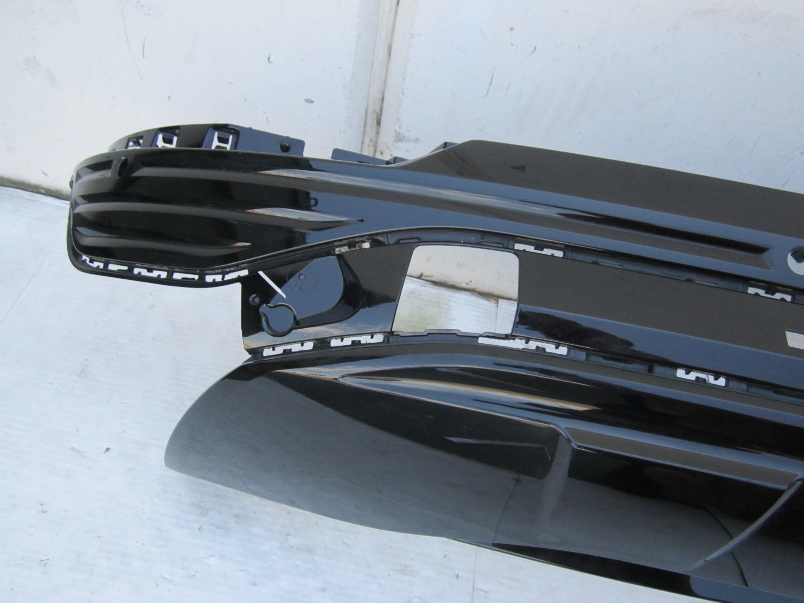 Used 2024-2026 Dp50820 Audi Q8 E-tron Rear Bumper Lower Spoiler Molding ...
