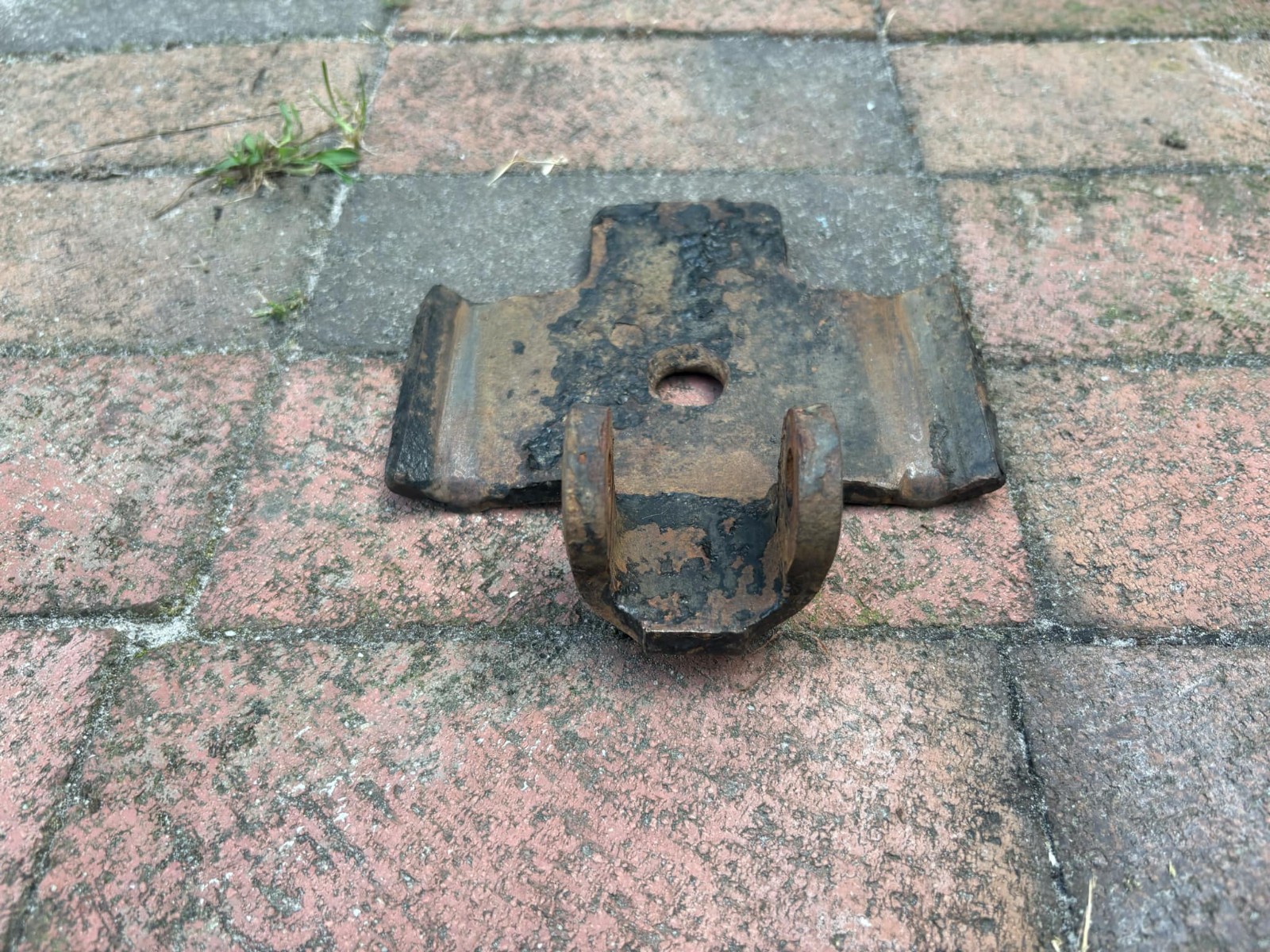 Used 1980 1997 - Ford Obs F250 F350 Front Axle Lower Shock Mount ...