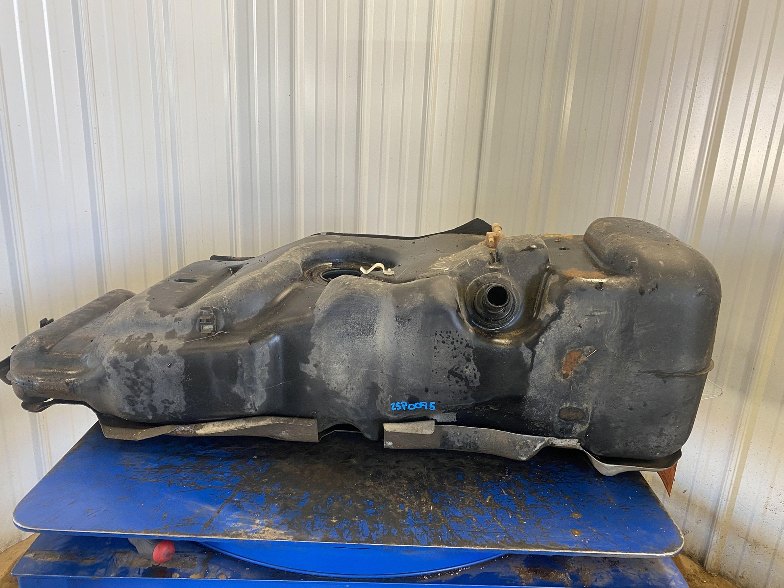 Used 2004-2005 Chevy Colorado Fuel Gas Tank 19.6 Gallon for Sale | 04 ...
