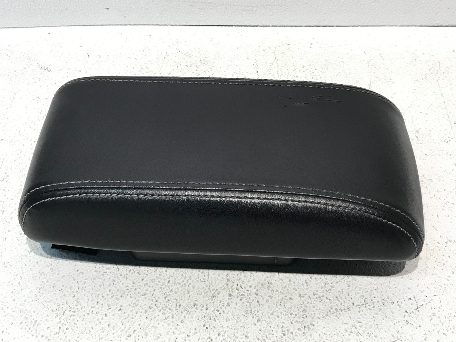 Used 2008-2012 Ford Fusion Center Console Lid Arm Rest Cover Oem Black ...