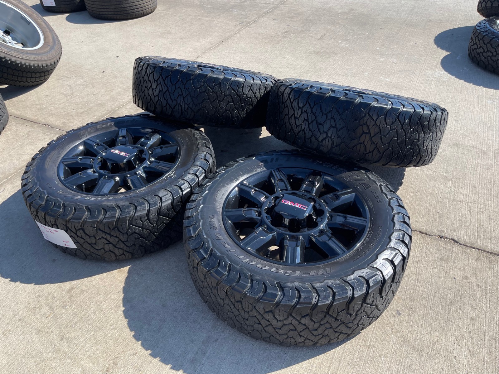 Used 2020 Gmc Sierra At4x 2500 3500 Oem 5963 Wheels Rims Silverado Bfg ...