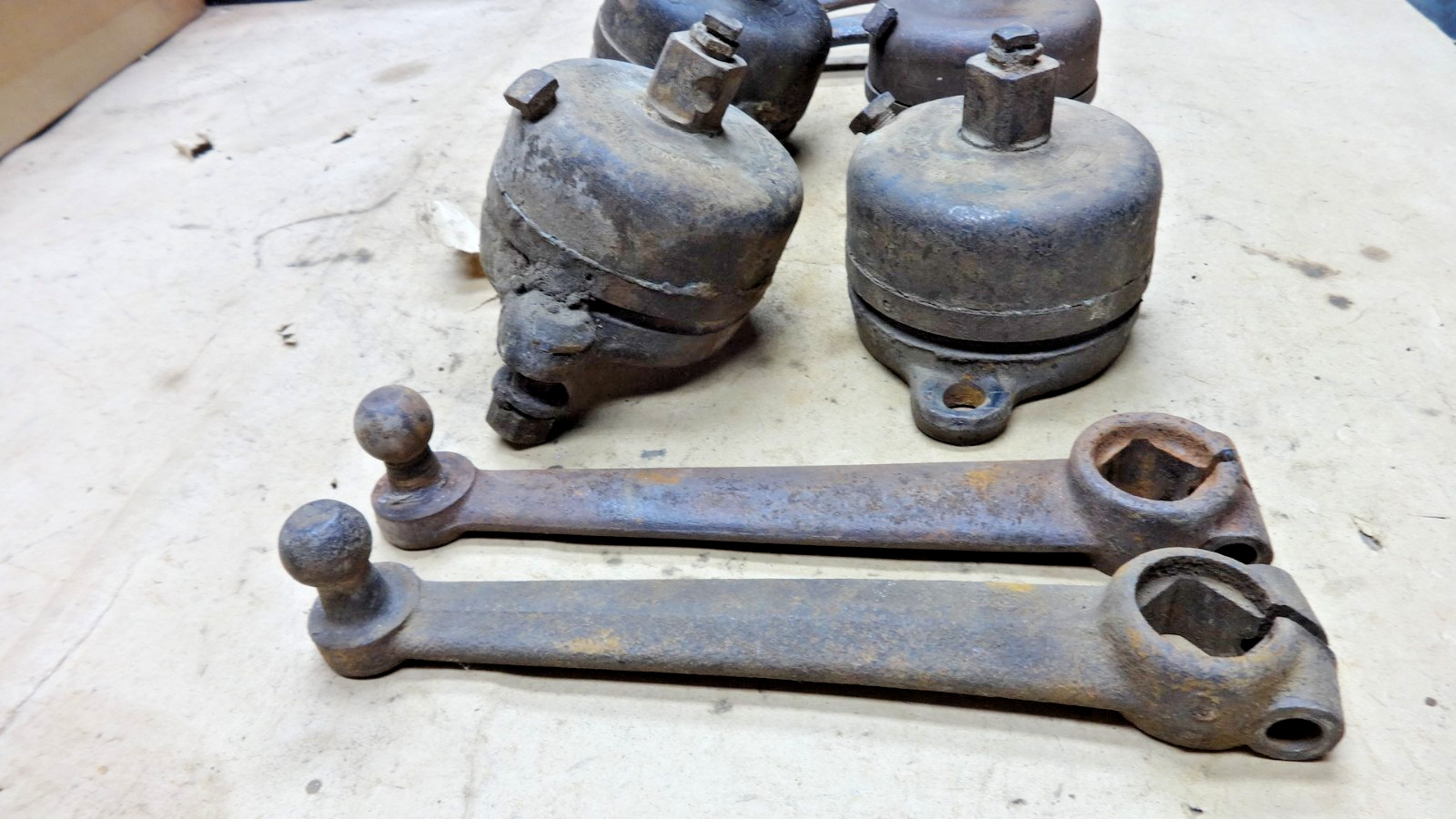Used 1928 1931 Model A Ford Shocks W/ Arms Original Set Of 4 Front And ...