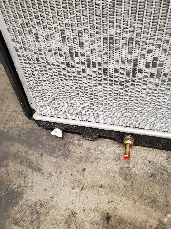 Used Toyota Sequoia Sr5, Radiator, 2000-2007, 4.7l,v8, 2uzfe, 16400 ...