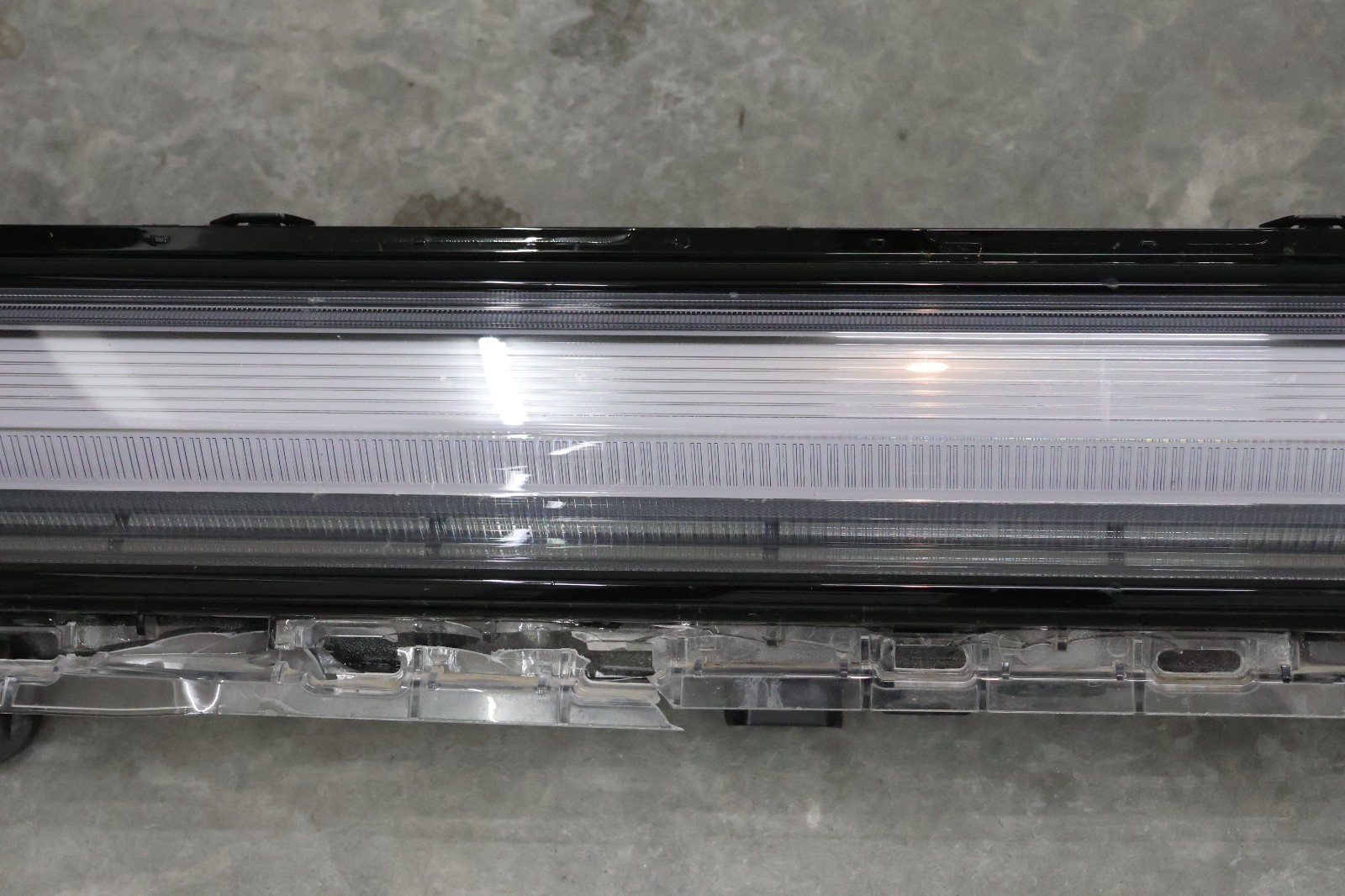 Used 2025-2026 Rivian Peregrine R1s R1t Front Center Led Headlight ...