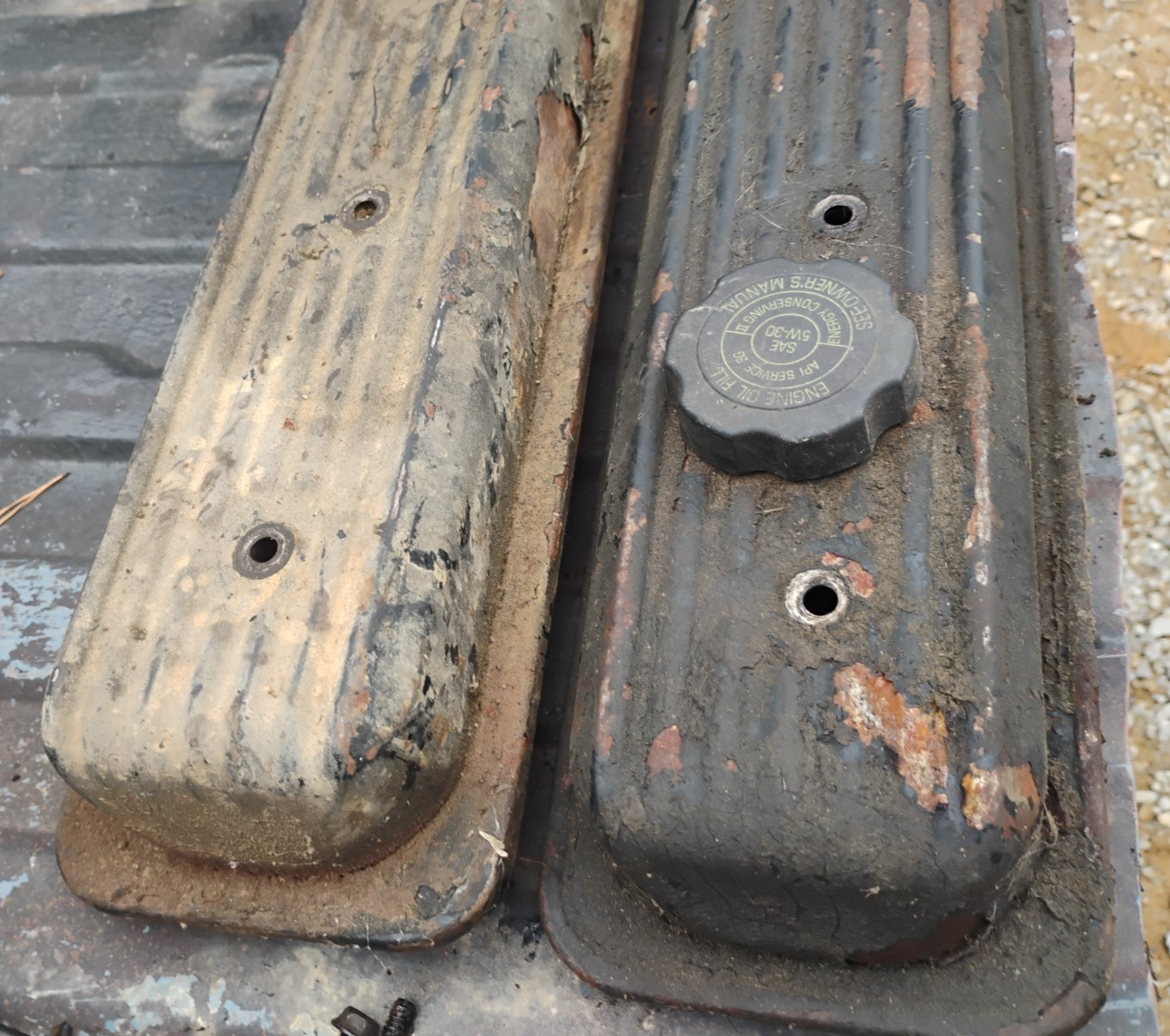 Used 1973-1987 Chevy Gmc Truck Valve Covers Sbc 350 305 Engine Pair ...