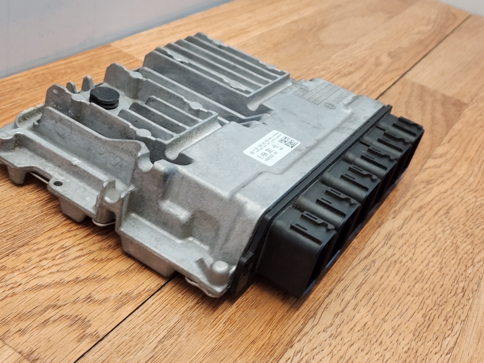 Used 2018-2022 Oem Bmw M5 F90 M8 F92 F93 S63m 4.4l Engine Control Unit ...
