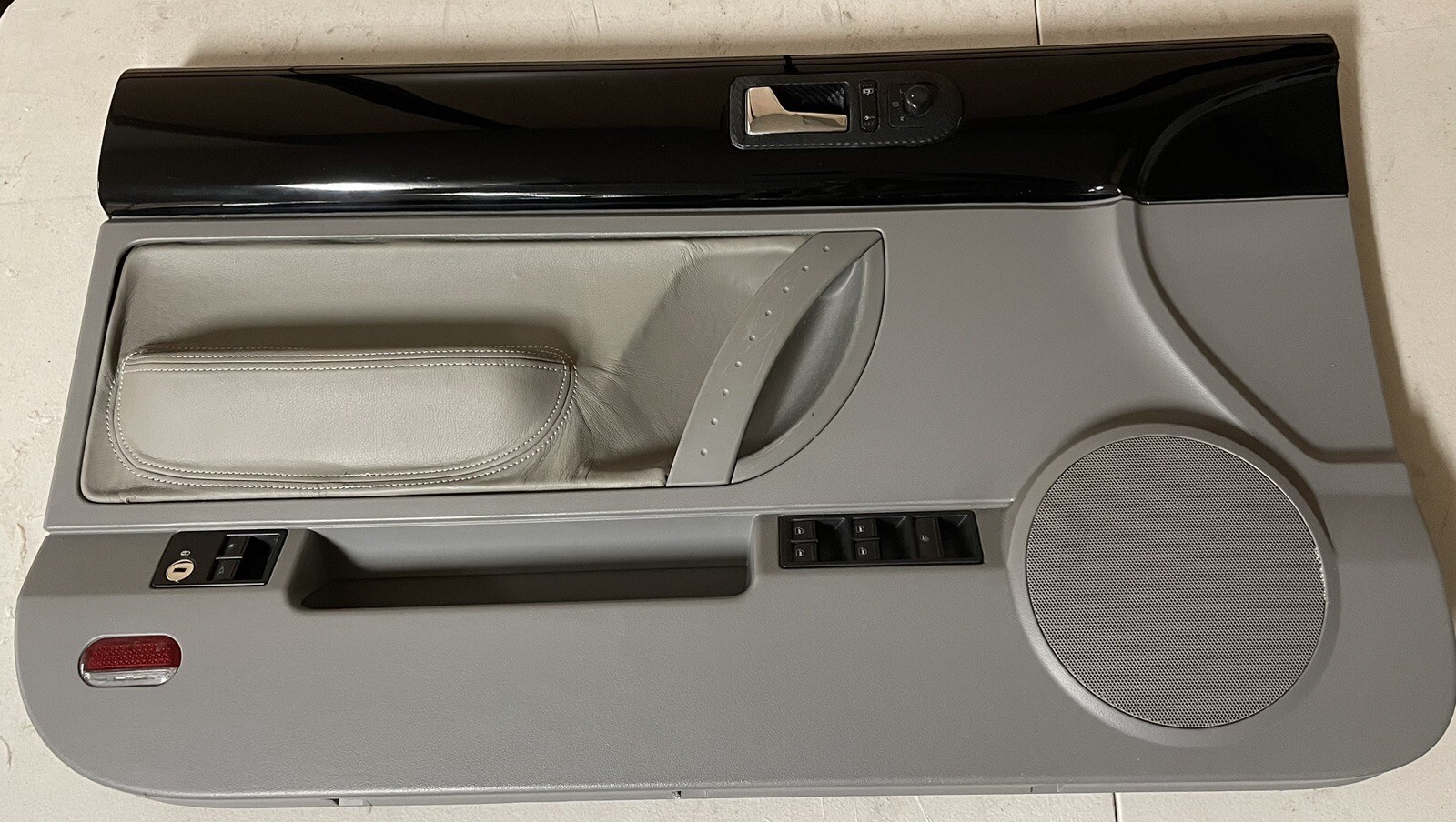 Used 2003-2010 Vw Volkswagen Beetle Convertible Door Panels Black/gray ...