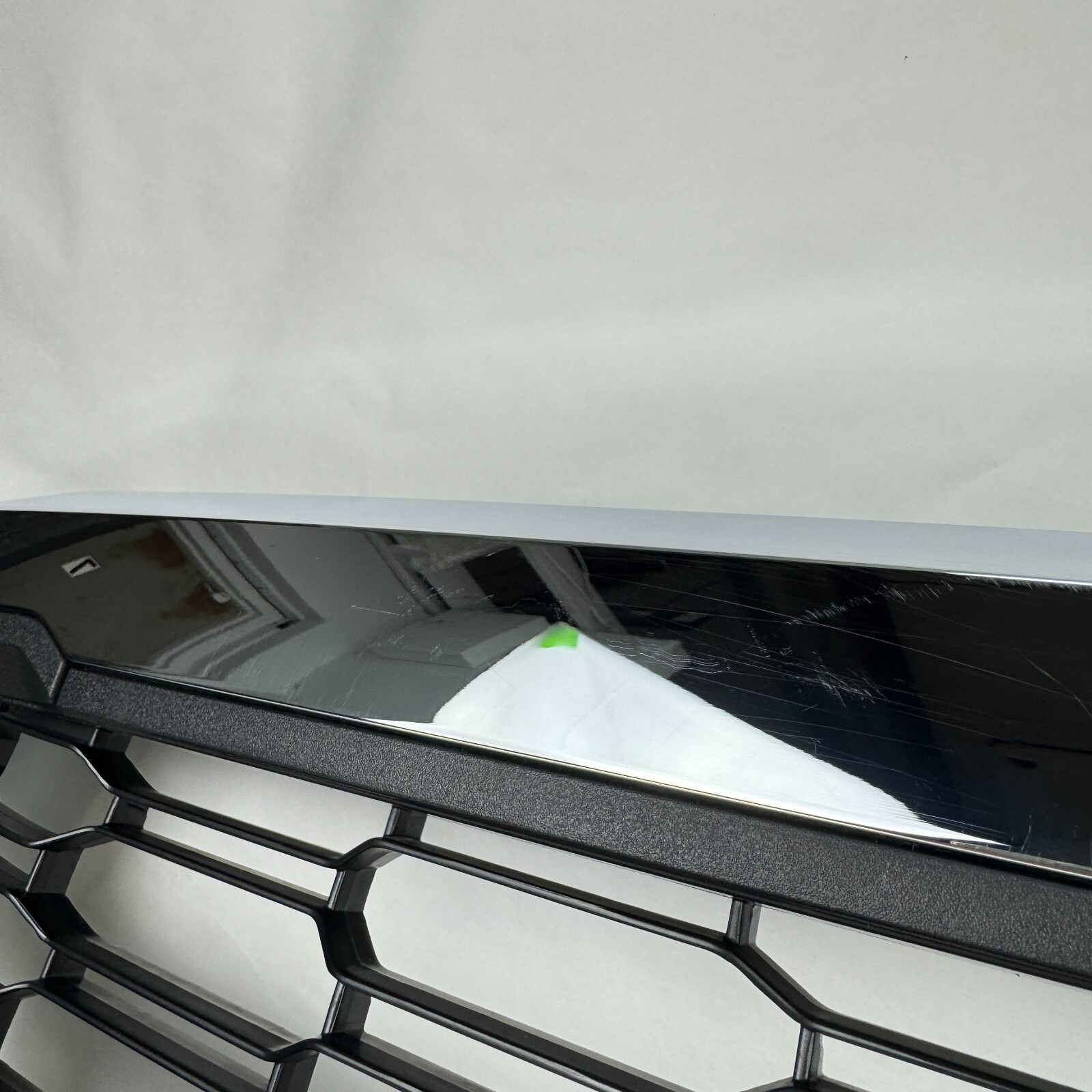 Used 2024-2025 Oem Ford F-150 Lariat Front Bumper Chrome Bar Grille ...