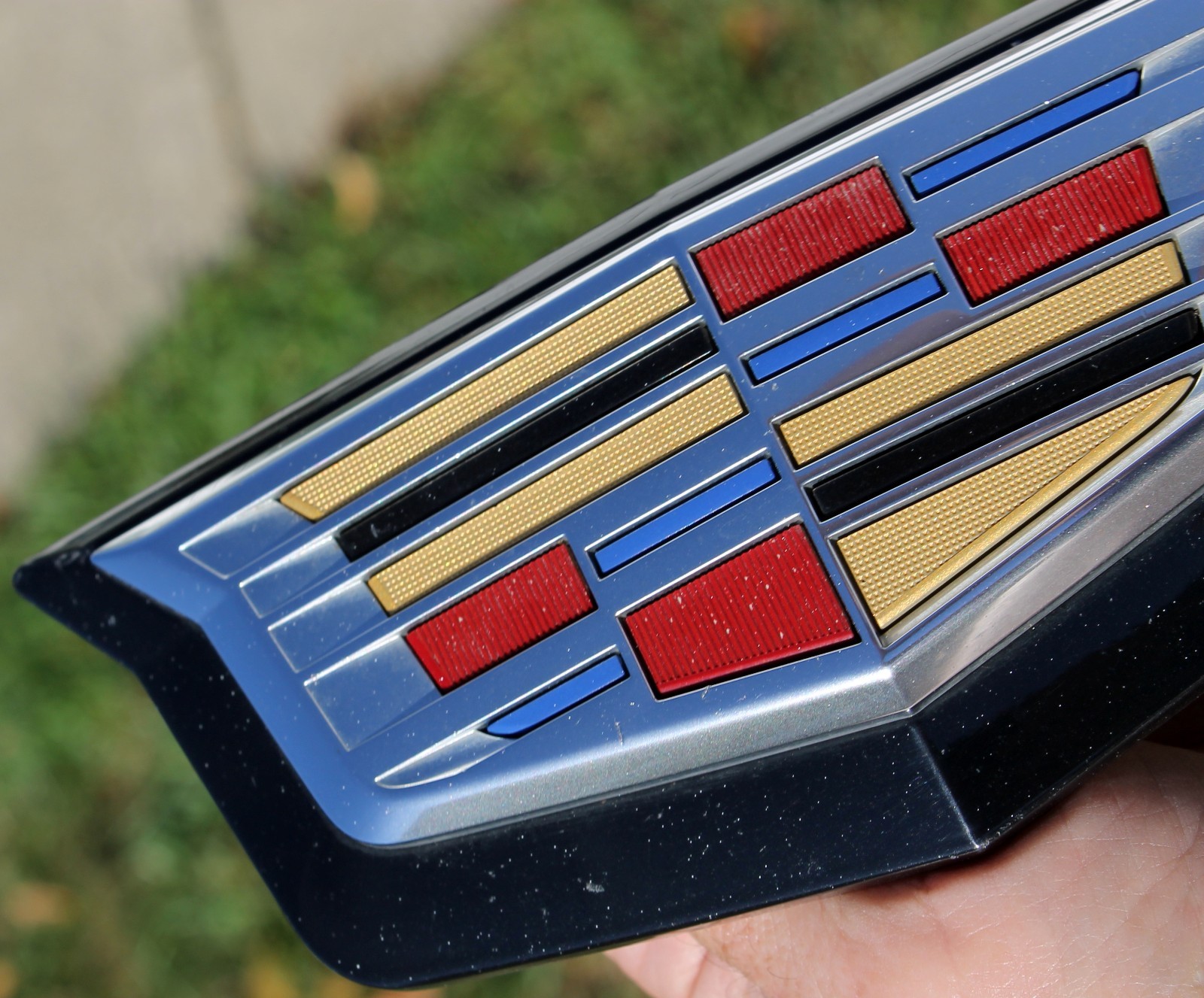 Used 2019-2023 Cadillac Xt4 Front Bumper Grille Emblem Badge Oem Gm for ...