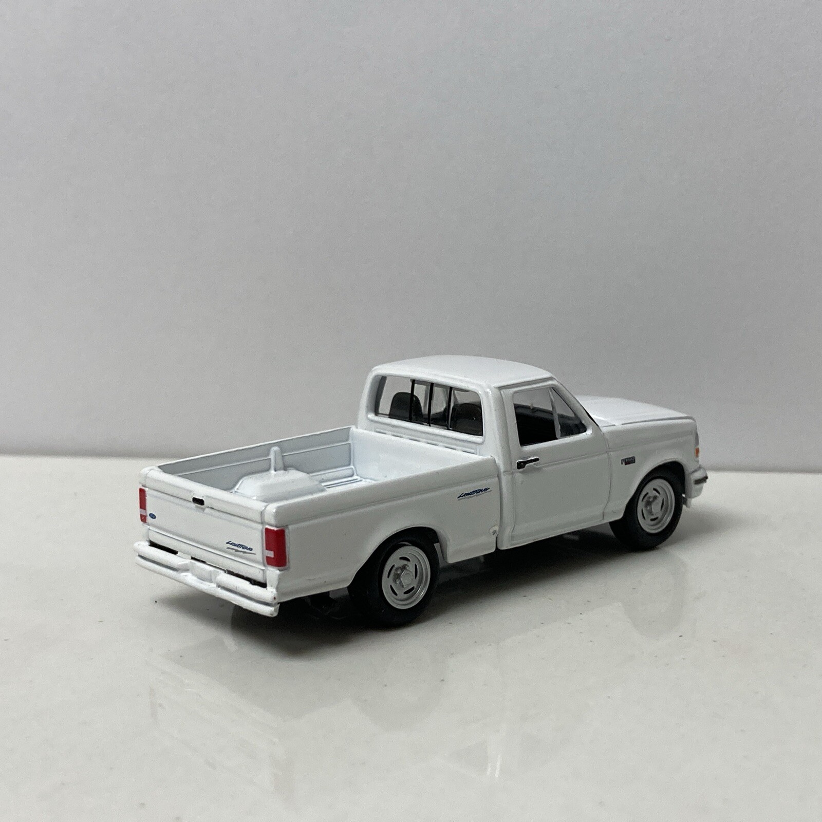 Used 1993 1993 Ford F-150 Svt Lightning Collectible 1/64 Scale Diecast ...