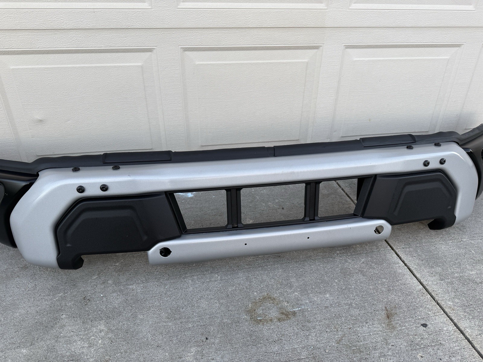 Used 2021-2025 Ford F150 Raptor Front Bumper W/sensor Hole W/fog Lights ...