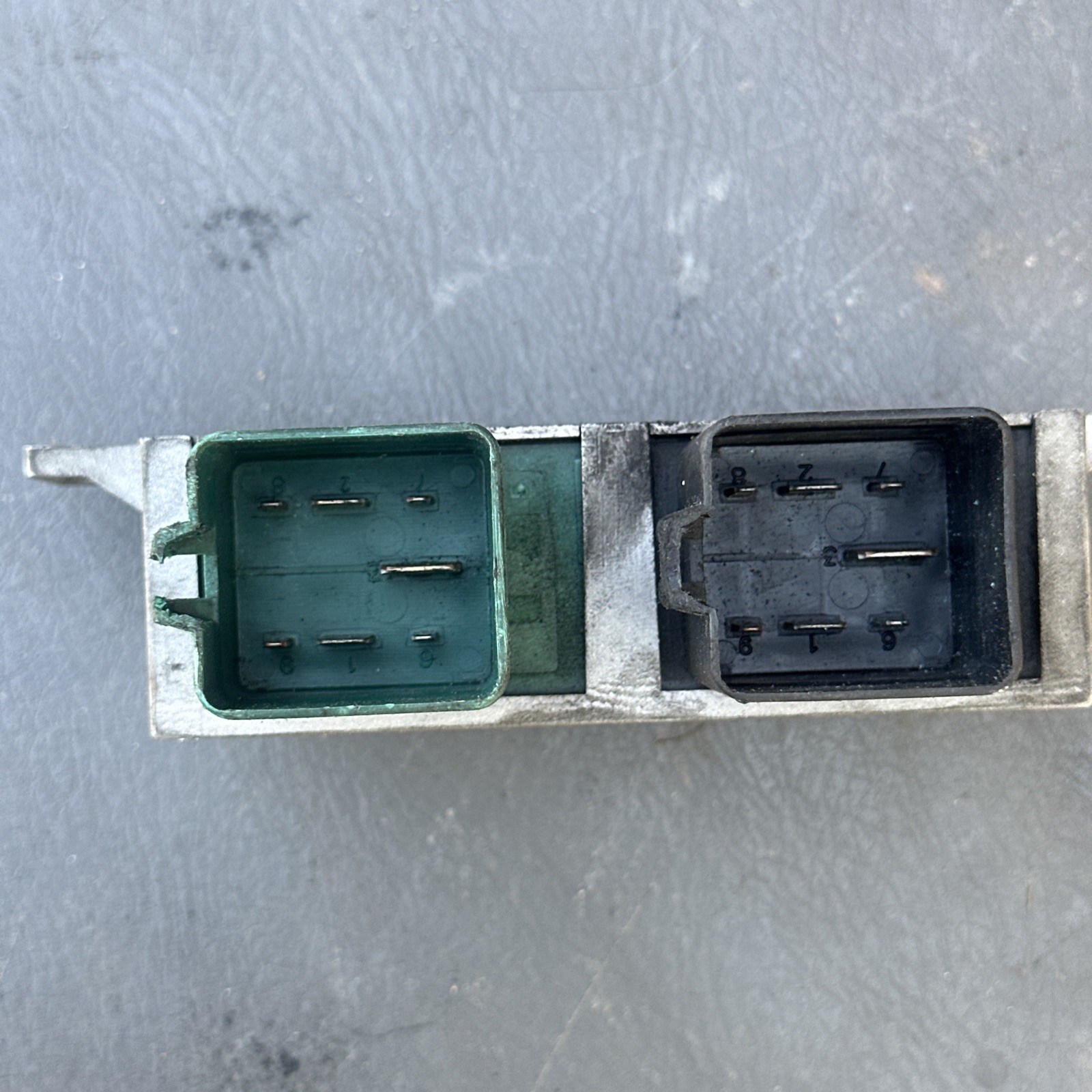 Used 1828565c1 Ford Powerstroke F250 F350 Glow Plug Module for Sale ...