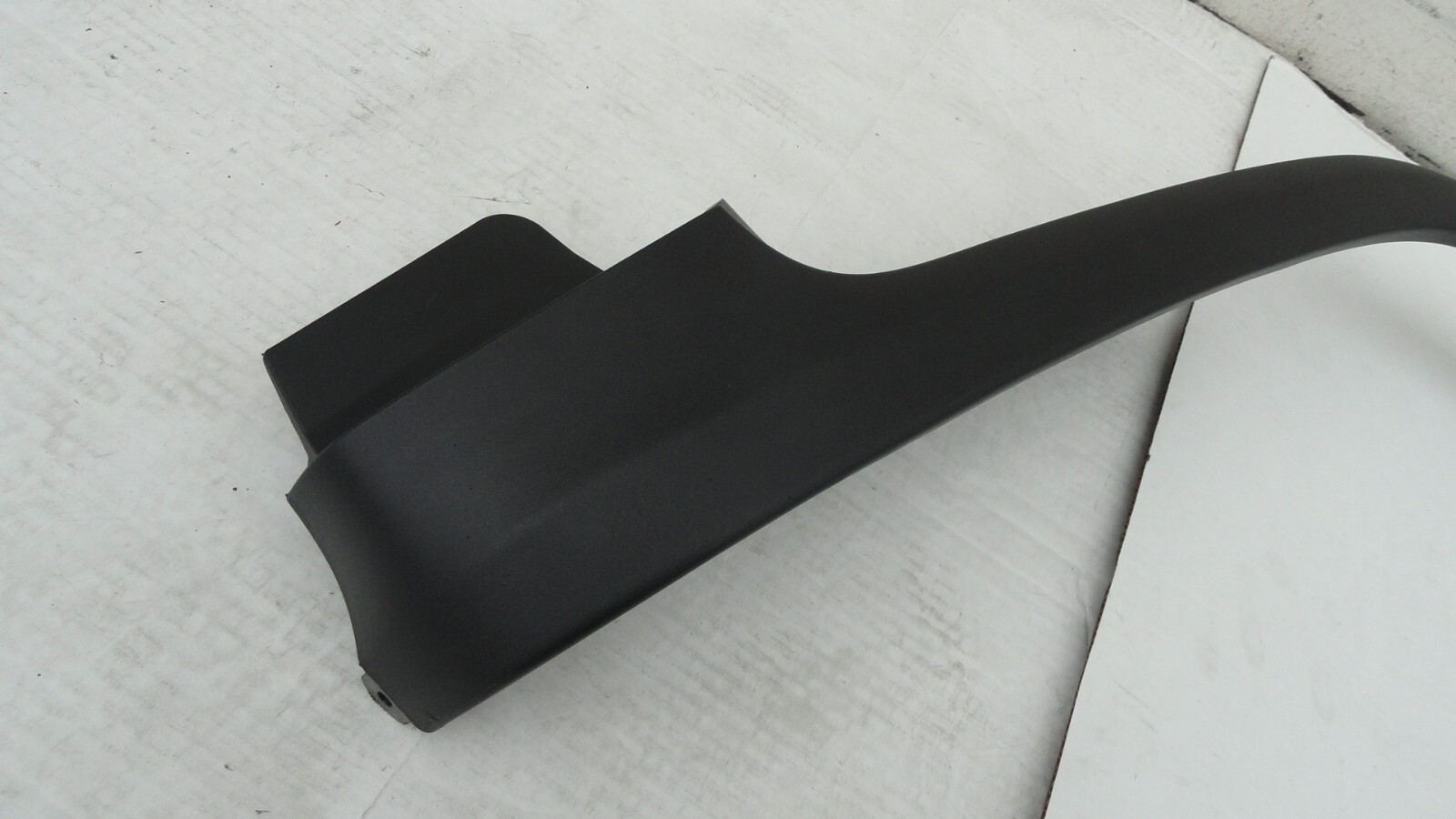 Used 2025-2026 Dp411111 Rivian R1t R1s Front Rh Fender Arch Flare ...