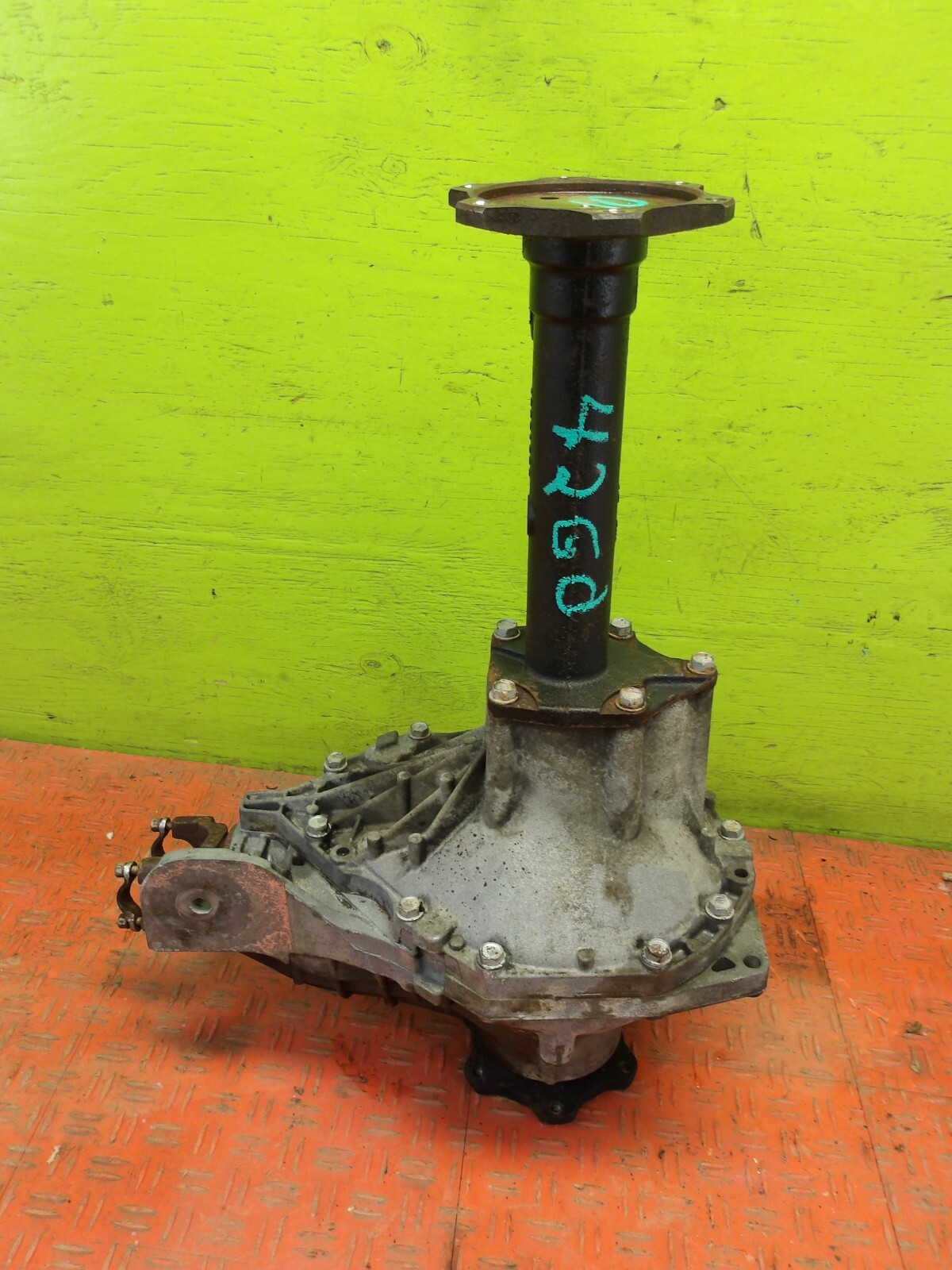 Used 2003-2007 Hummer H2 6.0 Front Axle Differential Carrier Awd 4.10 ...