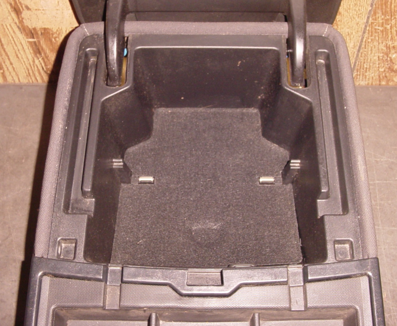 Used 2014-2019 Chevy Silverado Sierra Jump Seat Arm Rest Armrest Center ...