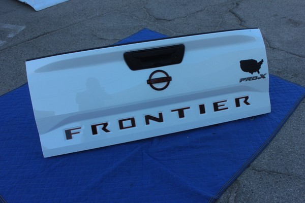 Used Nissan Frontier Tailgates and Liftgates for Sale