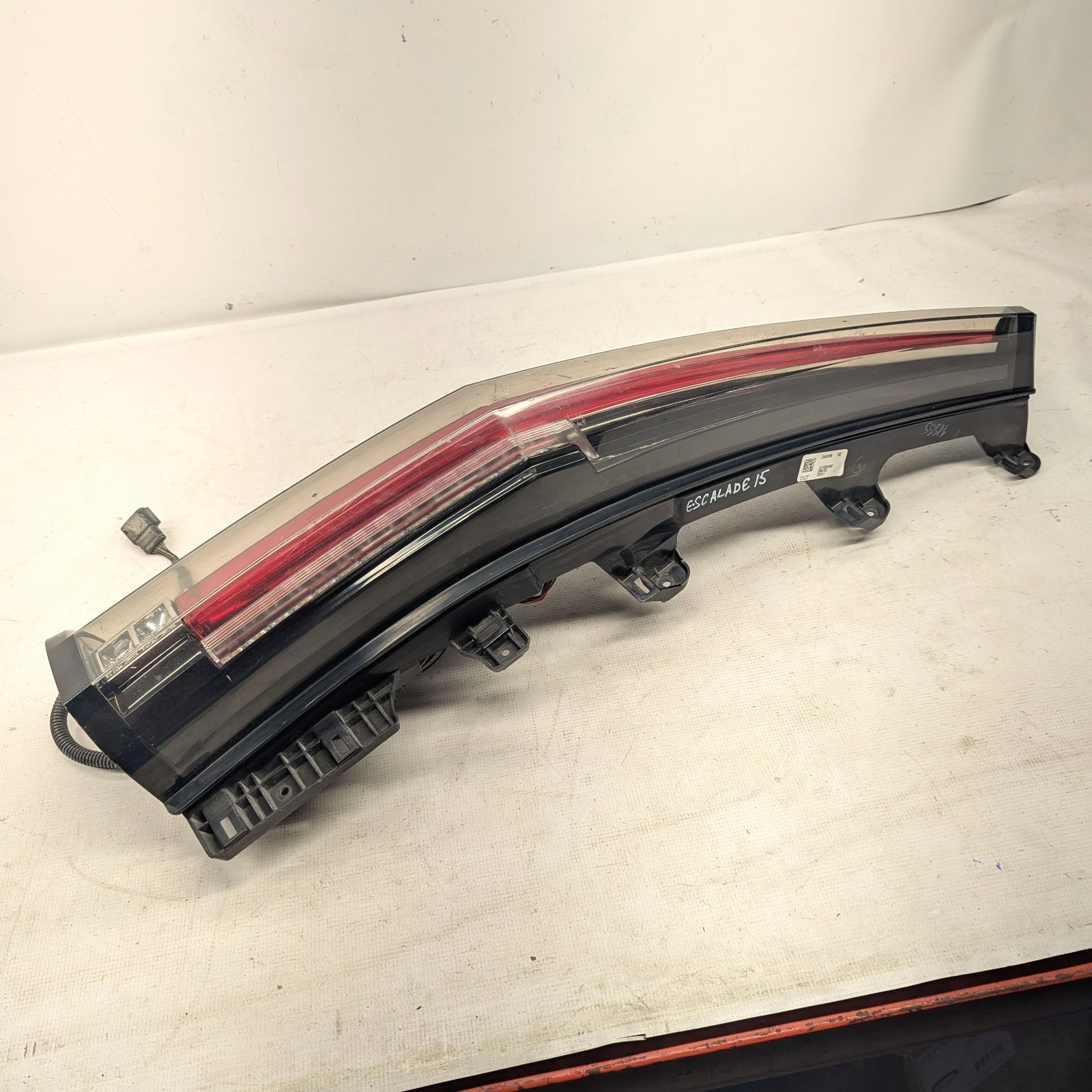 Used 2015-2020 Cadillac Escalade Esv Lh Drivers Side Combo Tail Lamp ...
