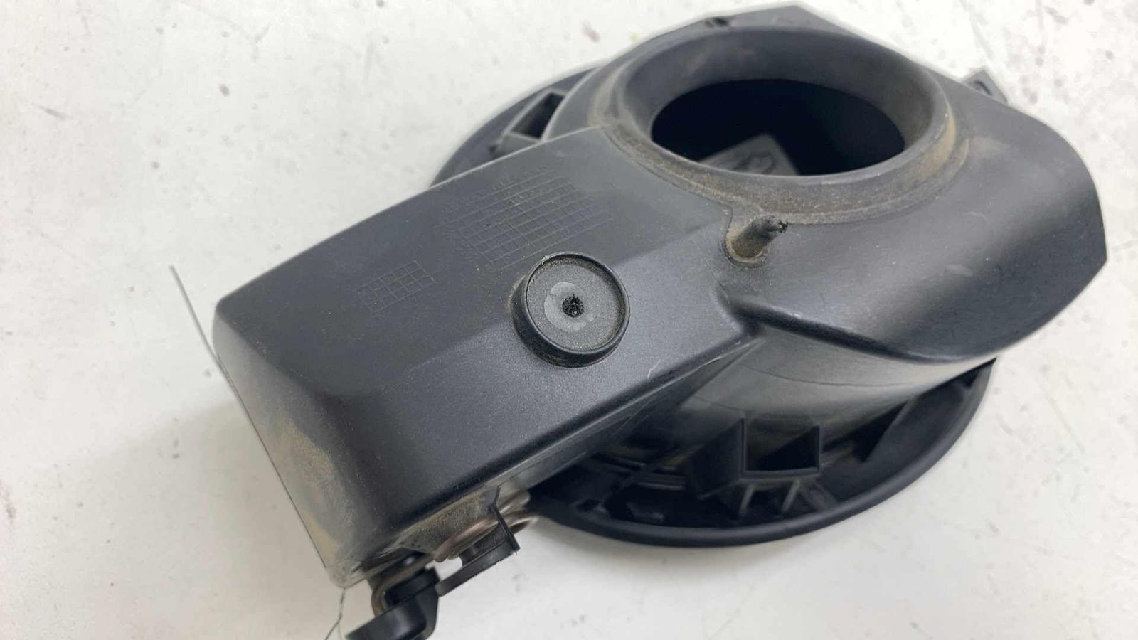 Used ⭕ 2017-2025 Chrysler Pacifica Fuel Tank Filler Door Lid Cover Blue ...