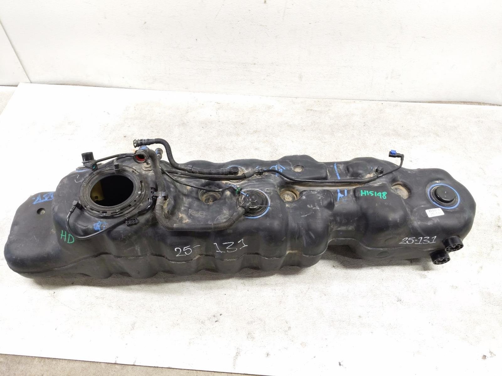 Used 2022-2025 Toyota Tundra Gas Fuel Tank 77001-0c160 *3.5l W/o Hyb ...