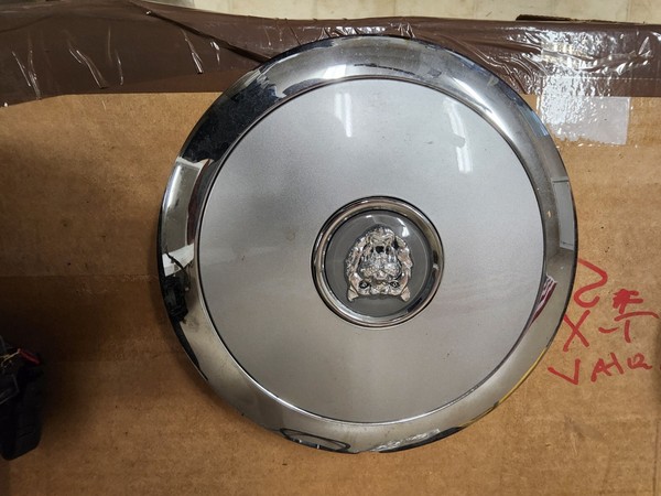 Used Jaguar Vanden Plas Wheel Center Caps for Sale