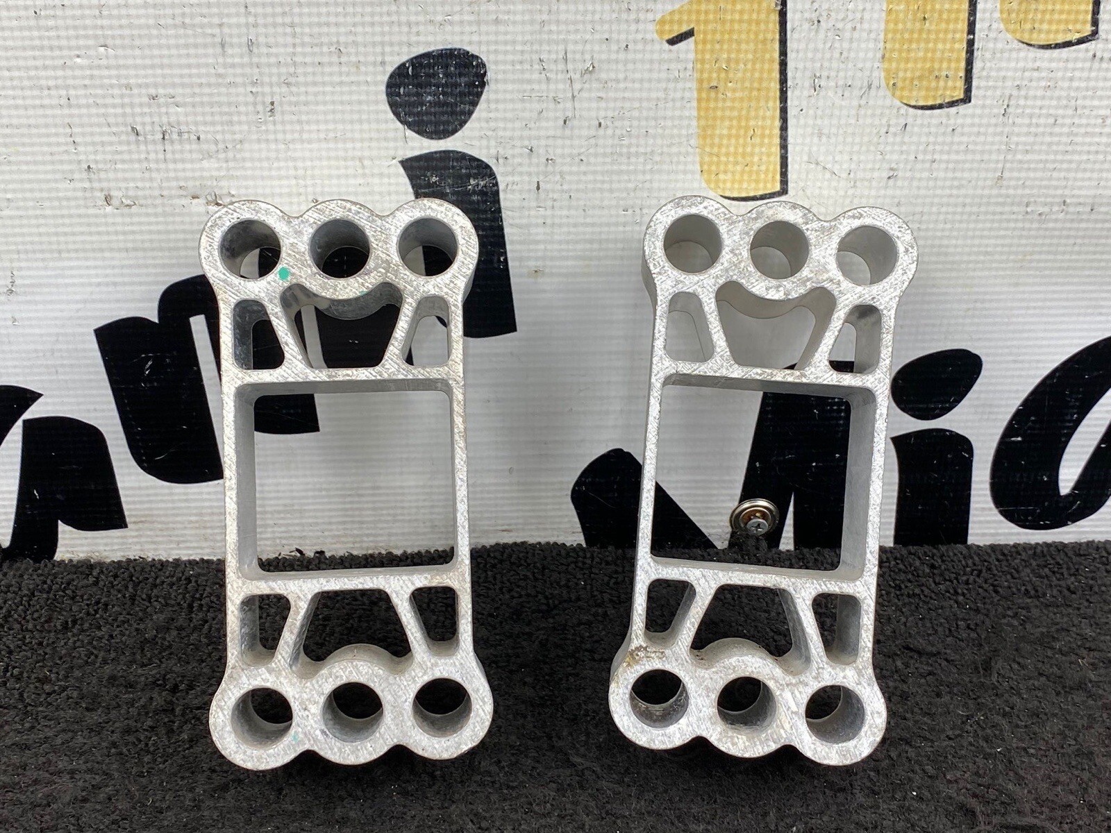 Used 12-15 Fiat 500 Abarth Front Bumper Top/bottom Spacer Mounting ...