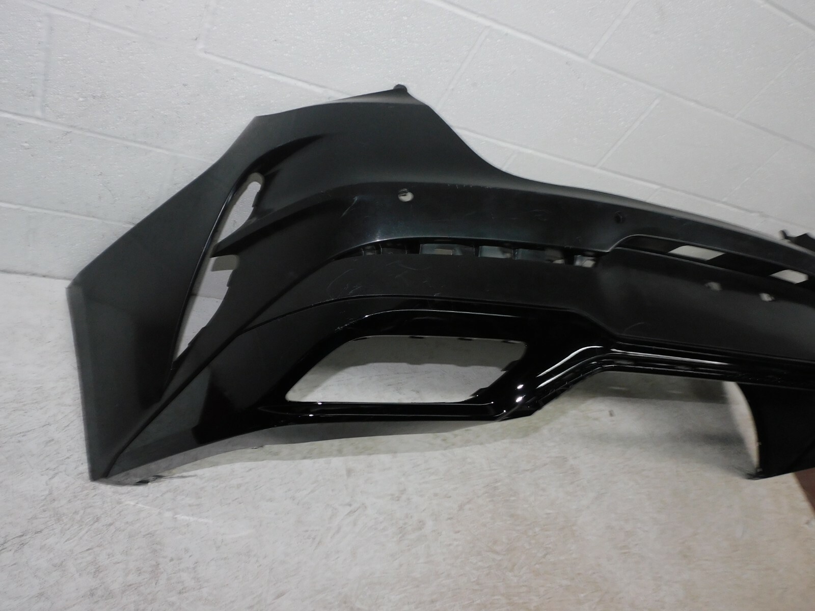 Used 2021-2022 Kia K5 Rear Bumper Cover Oem With Sensor Holes for Sale