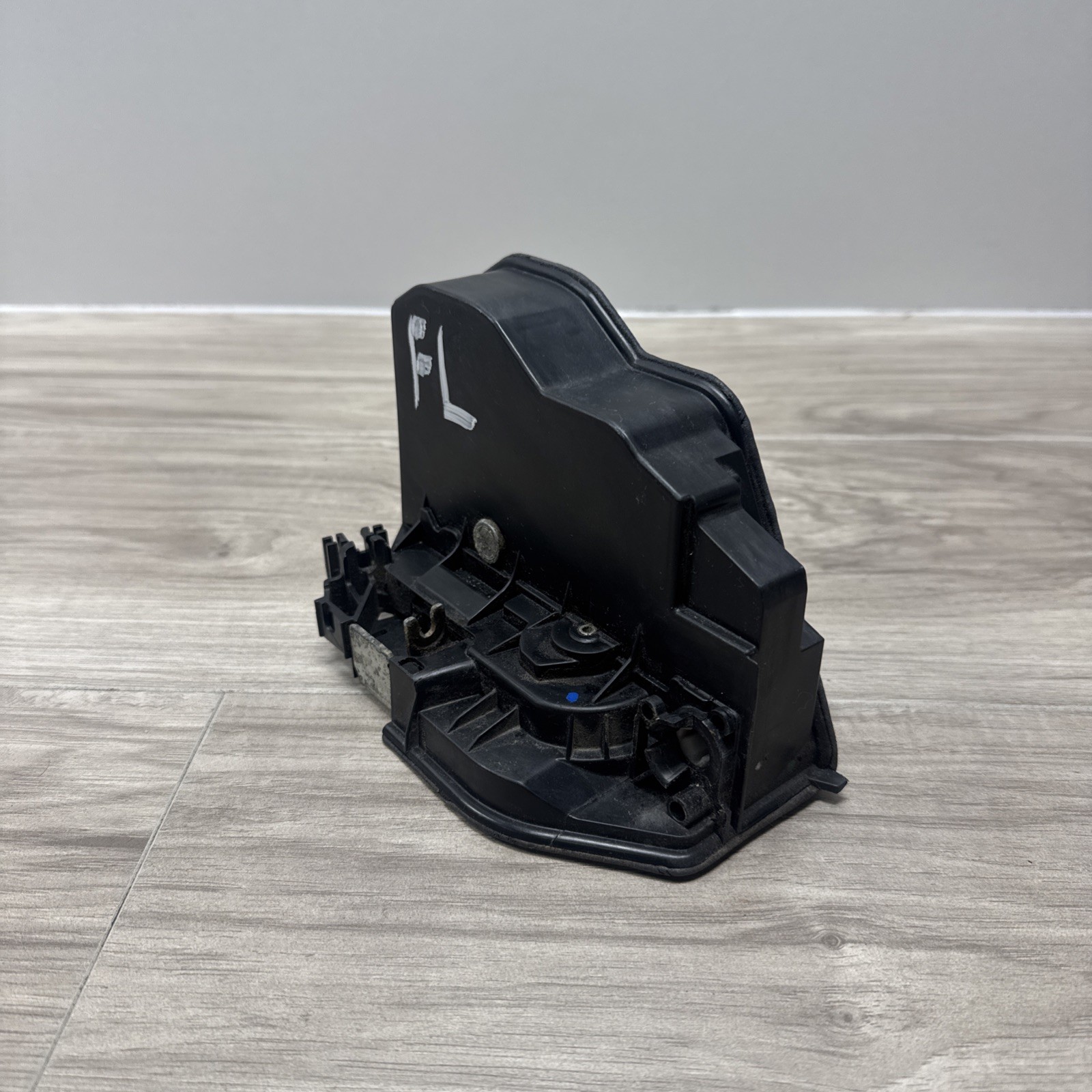 Used Bmw E82 E90 E92 F22 F30 F32 E60 F10 M3 X5 Front Left Door Lock ...