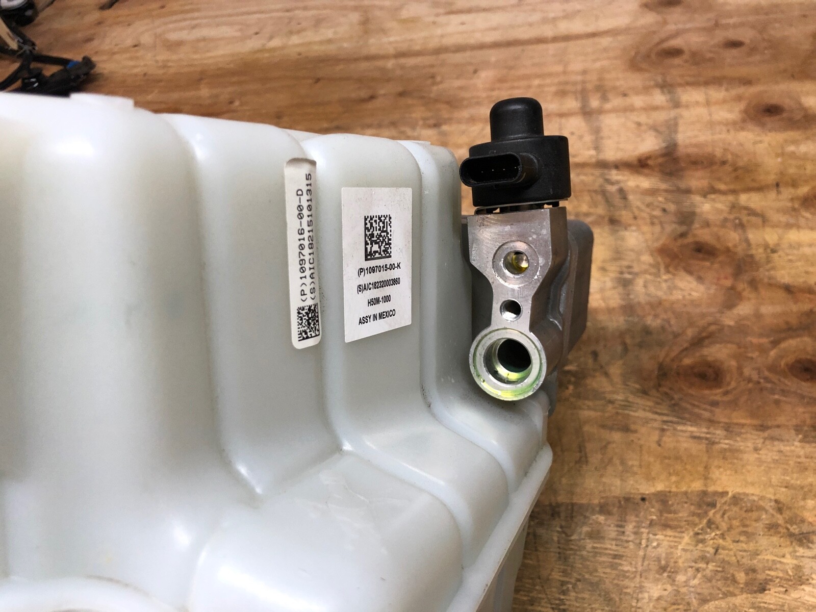 Used Tesla Model 3 Superbottle Chiller Pump Tank Reservoir Cooler ...