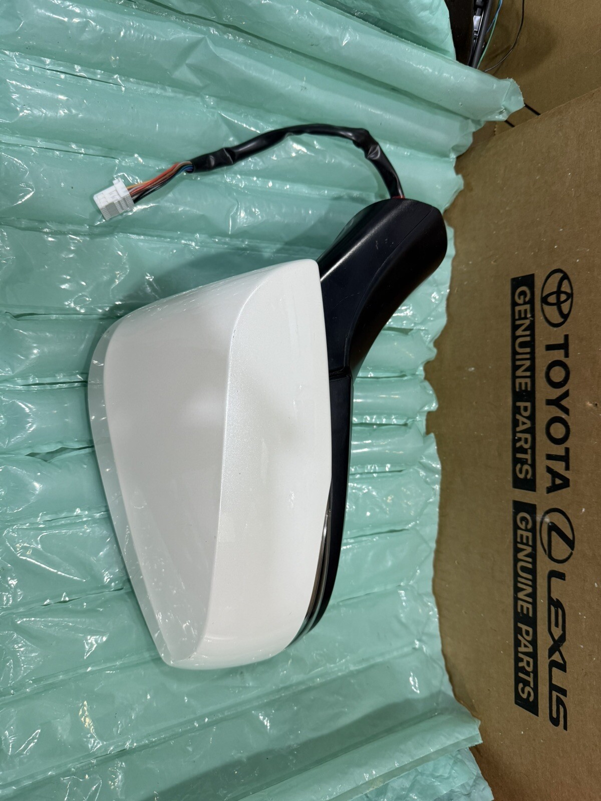 Used 2019-2025 Toyota Rav4 Passenger Side Mirror ,w/bsm/puddle Light ...