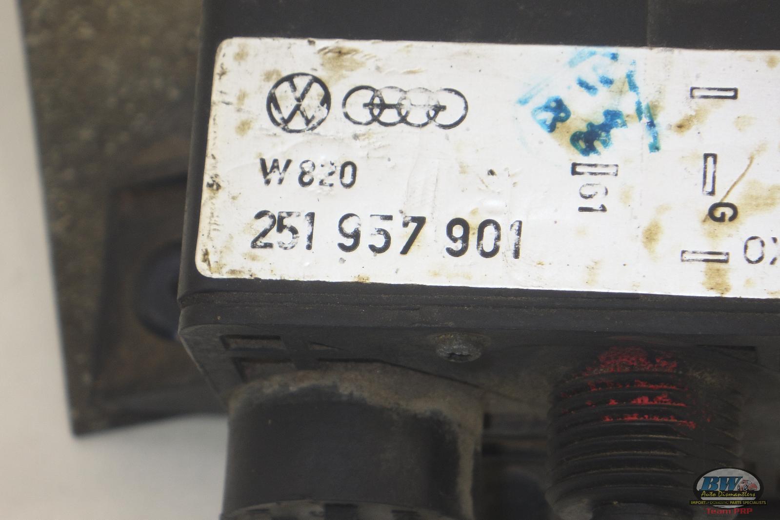 Used 251-957-901; Vw Vanagon Oem Speedometer Counter Box 1980-92 for ...