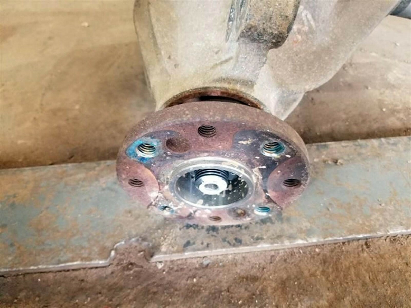 Used 2002-2005 Dodge Ram 1500 Pickup Front Axle Differential Carrier 3. ...