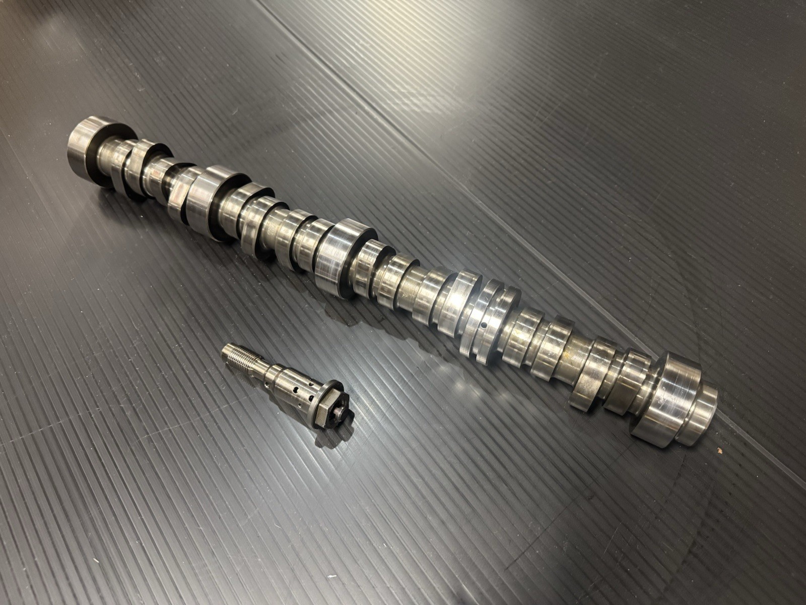 Used Gen Iv Stock Ls3 Single Bolt Camshaft Corvette Camaro Oem Gm ...