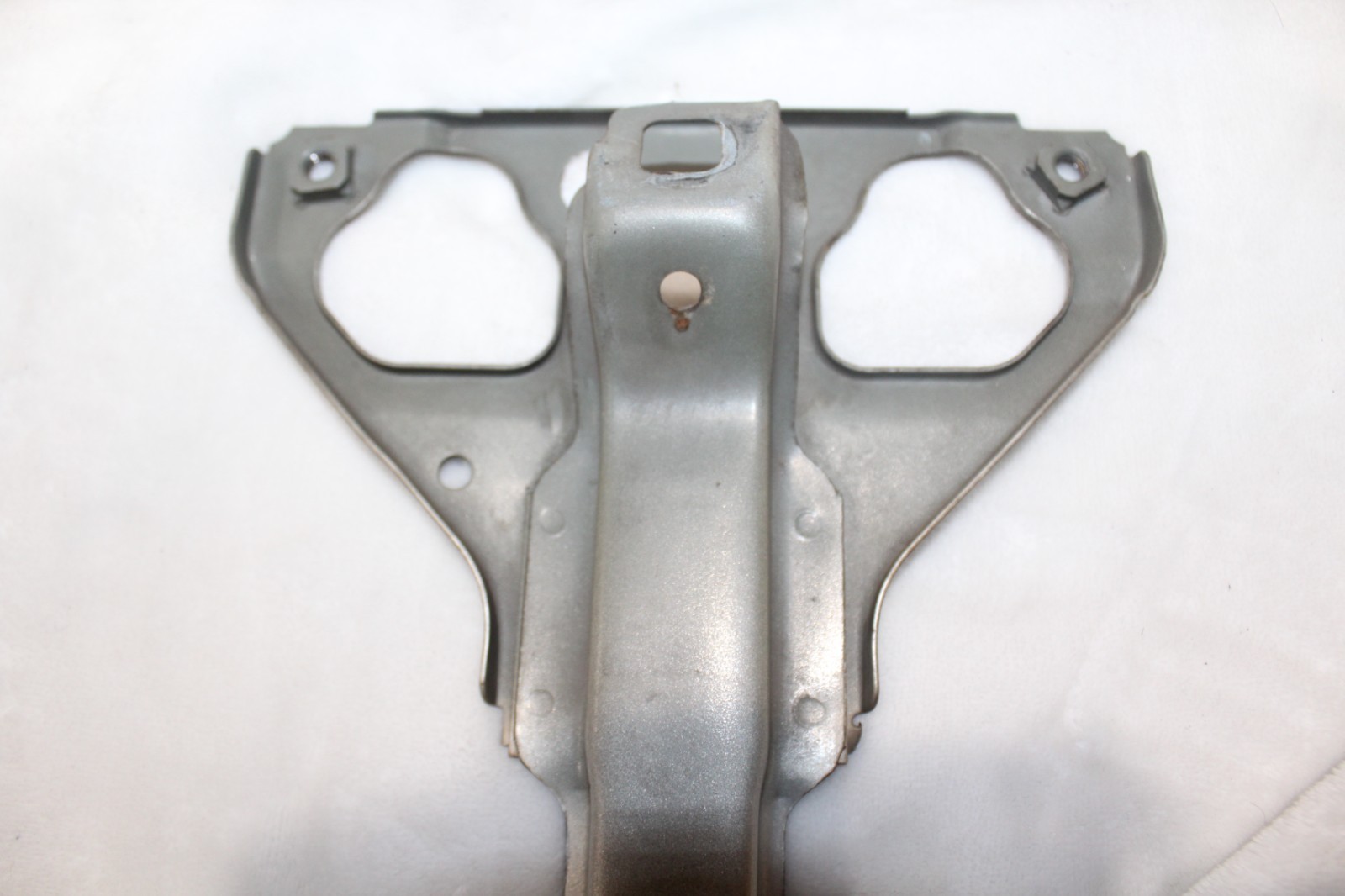 Used 1990-1997 Nissan D21 Hardbody Hood Latch Center Radiator Support ...