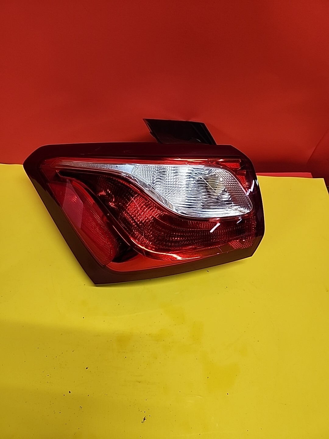 Used Chevrolet Equinox Left Lh Tail Lamp Tail Light Oem 2018-2021 Free ...