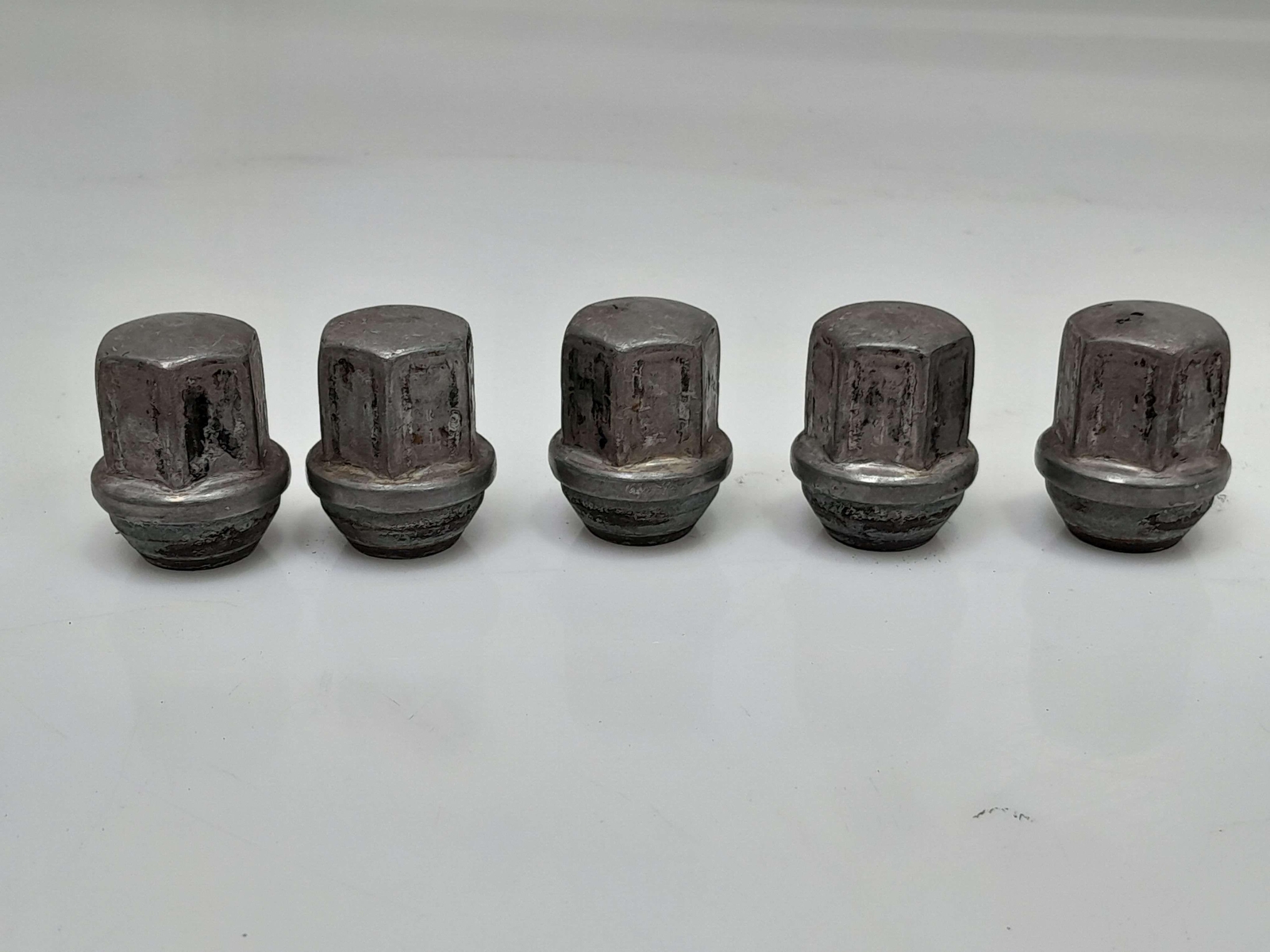 Used Gm Wheel Lug Nuts - 5 Fits Corvette Camaro Cts Ats Xt4 Oem 9597846 ...