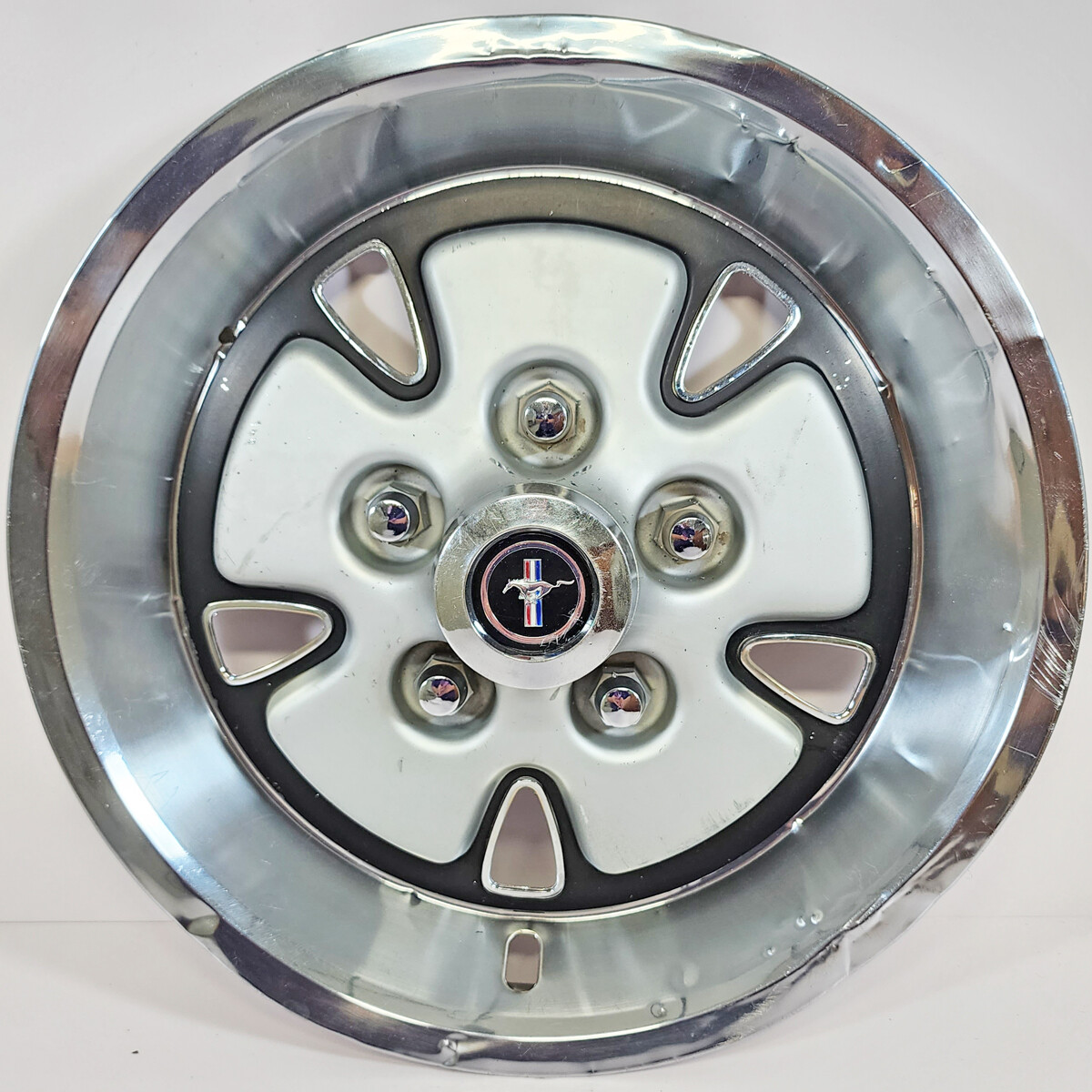 Used One 1971-1973 Ford Mustang # 698 14" 5 Lug Type Hubcap / Wheel ...