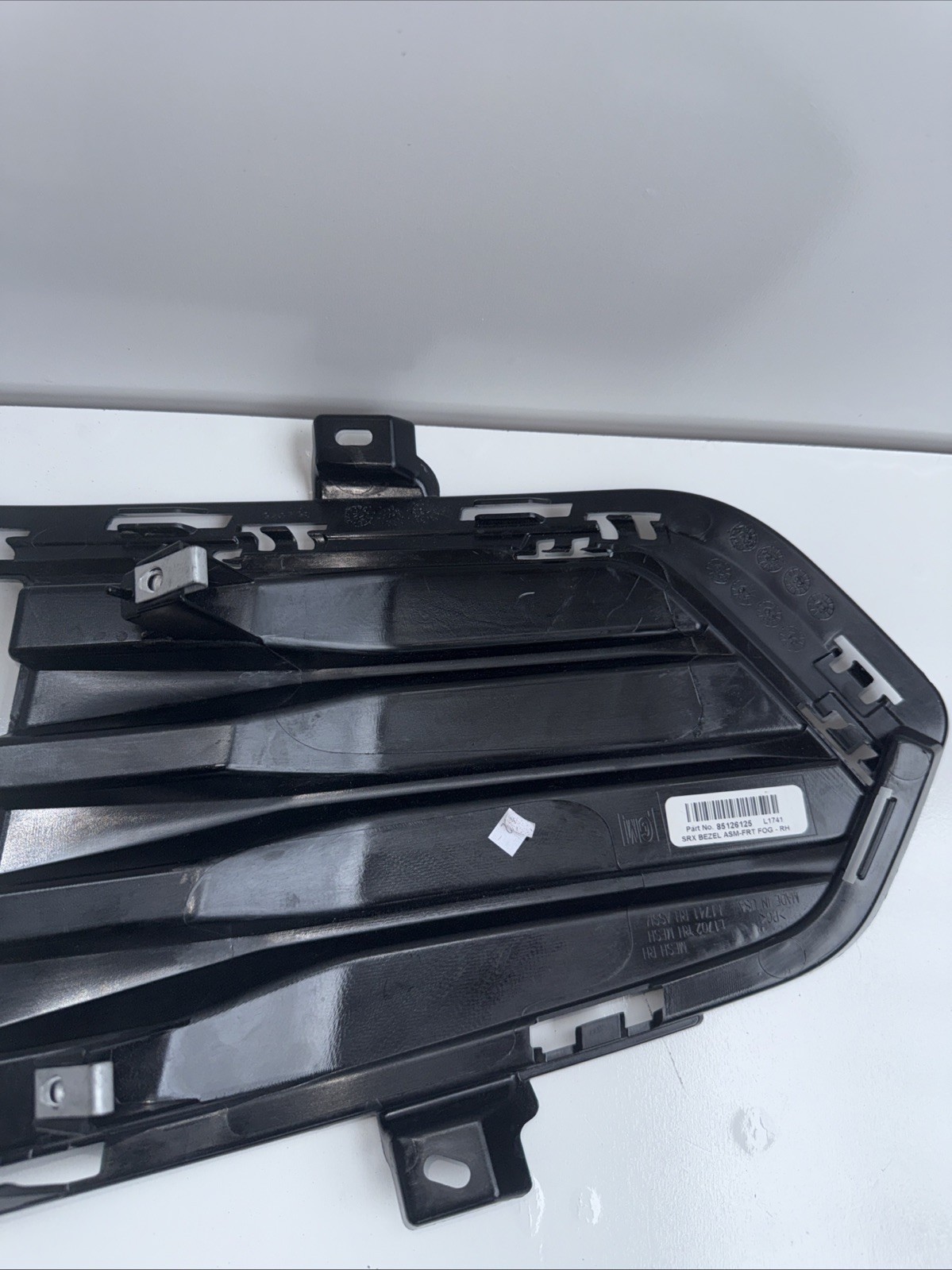 Used 2021-2025 Cadillac Xt5 Oem Right Fog Light Bezel , Bumper Trim for ...