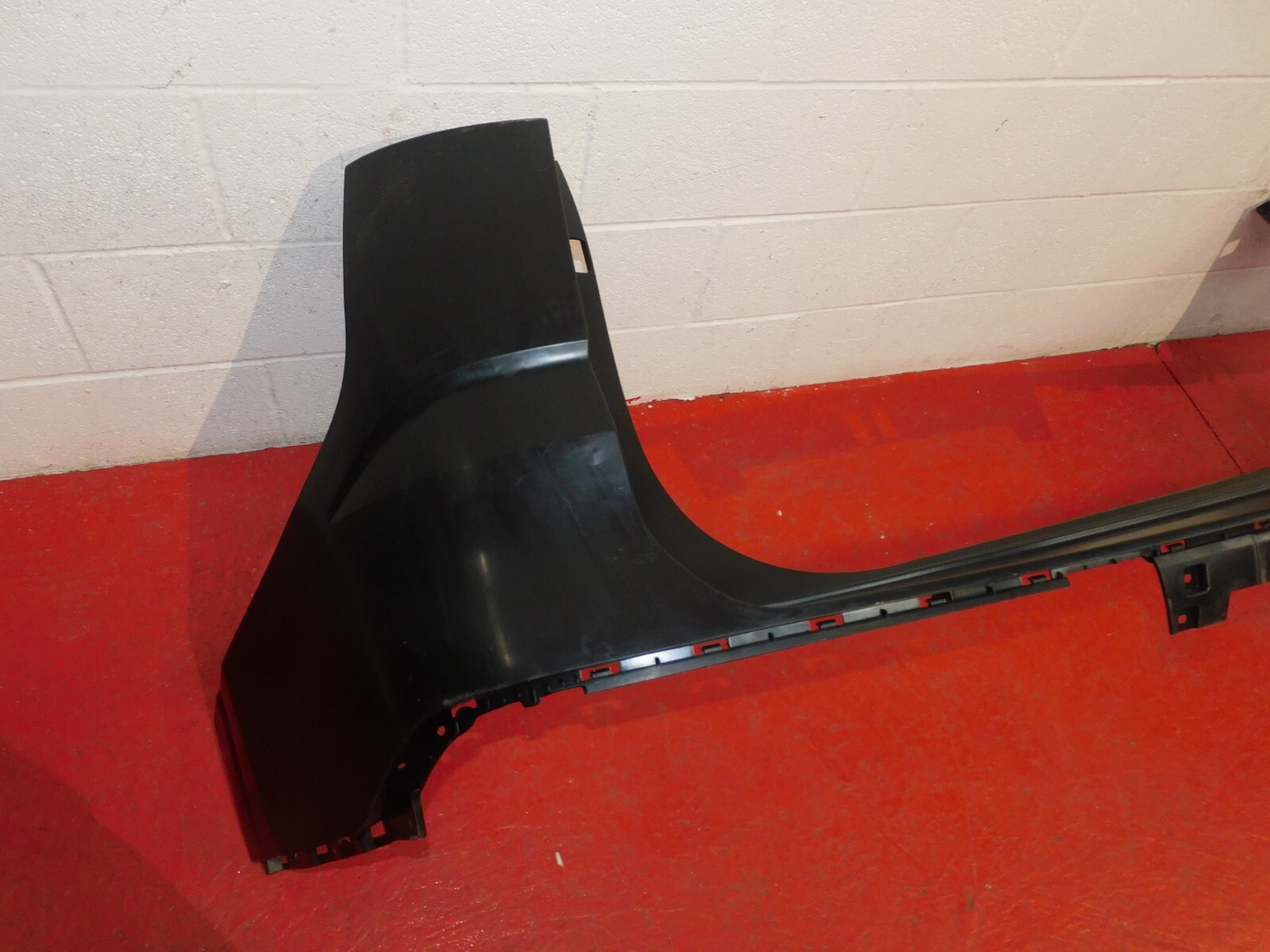 Used 2022-2023 Kia Carnival Rear Bumper Cover Oem for Sale