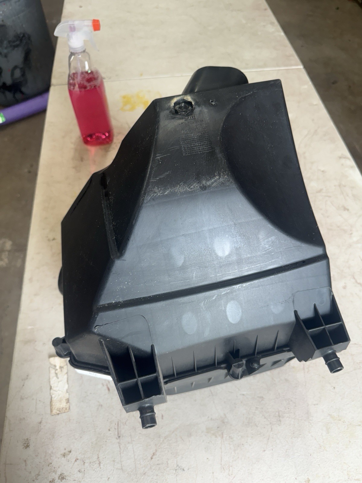 Used 2024-2025 Chevrolet Silverado 1500 Air Intake Cleaner Filter Box ...