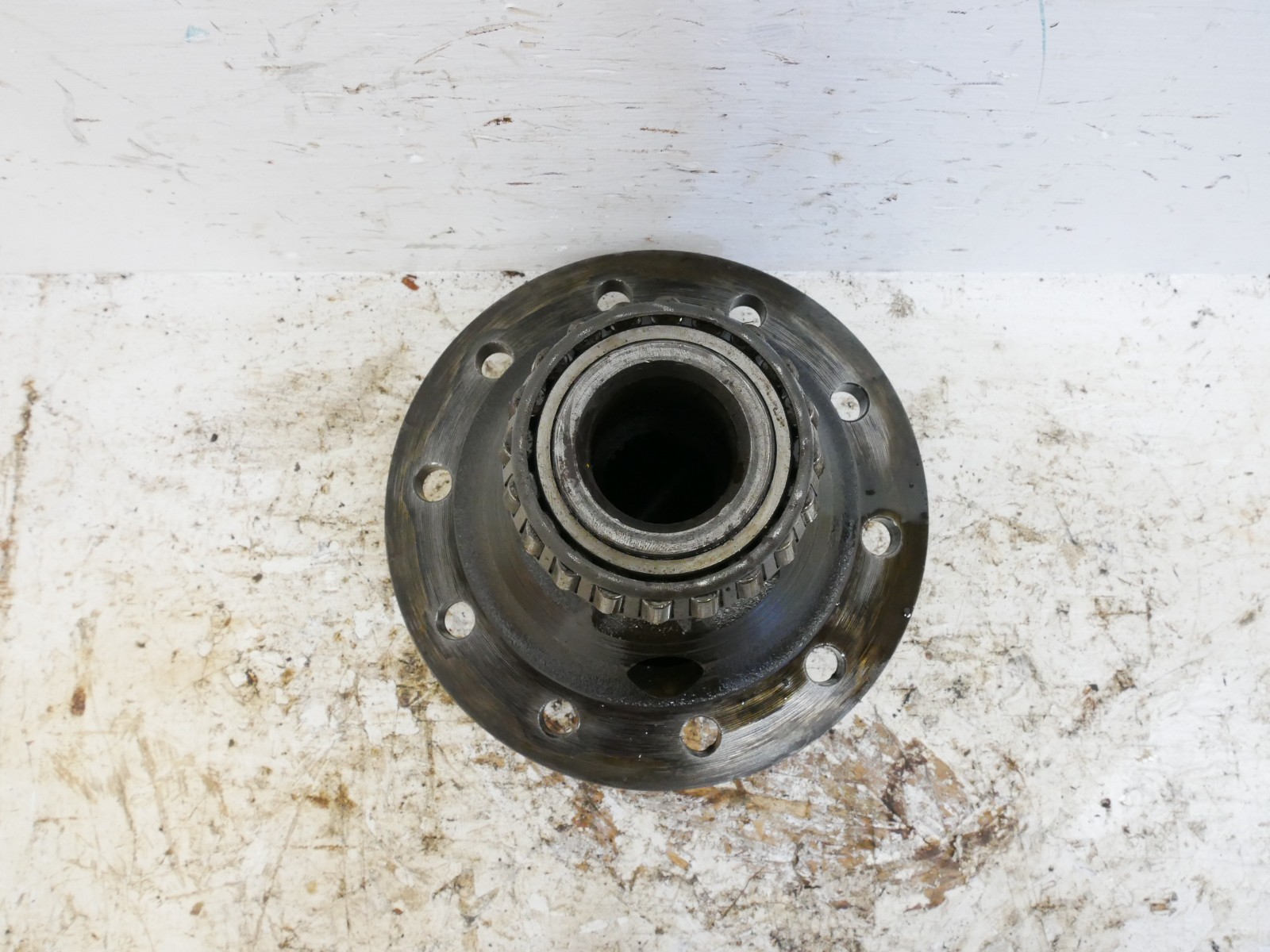Used F100 F150 F250? Ford 9" Rear Axle Differential Carrier Housing 3. ...
