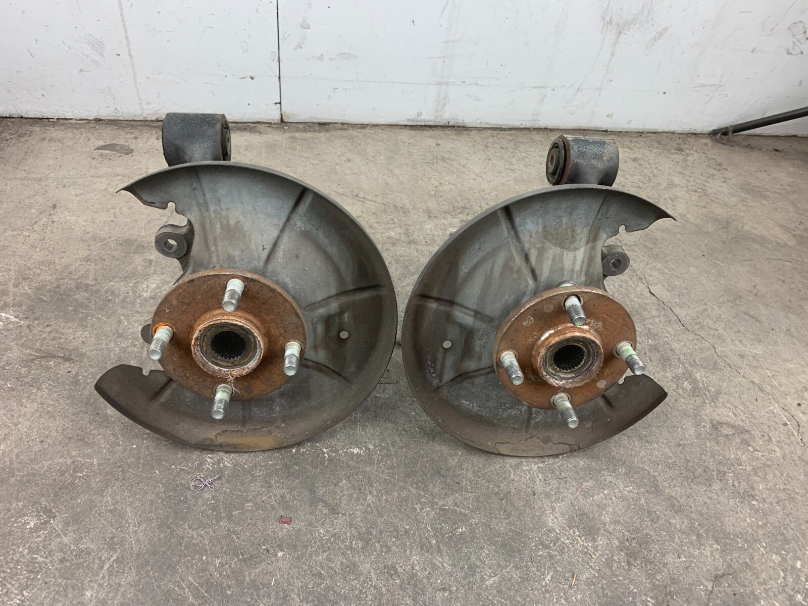 Used 1999-2002 Mazda Miata Oem Rear Knuckle Wheel Hub Non Abs Non Sport ...