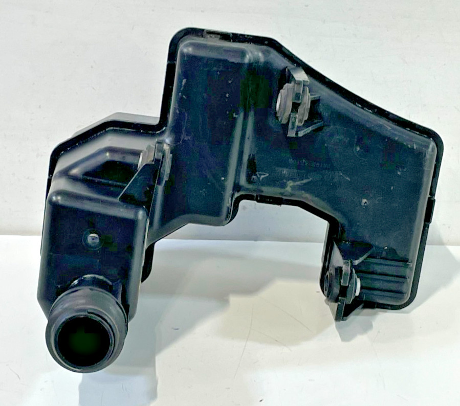 Used 2021-2025 Hyundai Elantra Engine Air Cleaner Intake Resonator Box ...