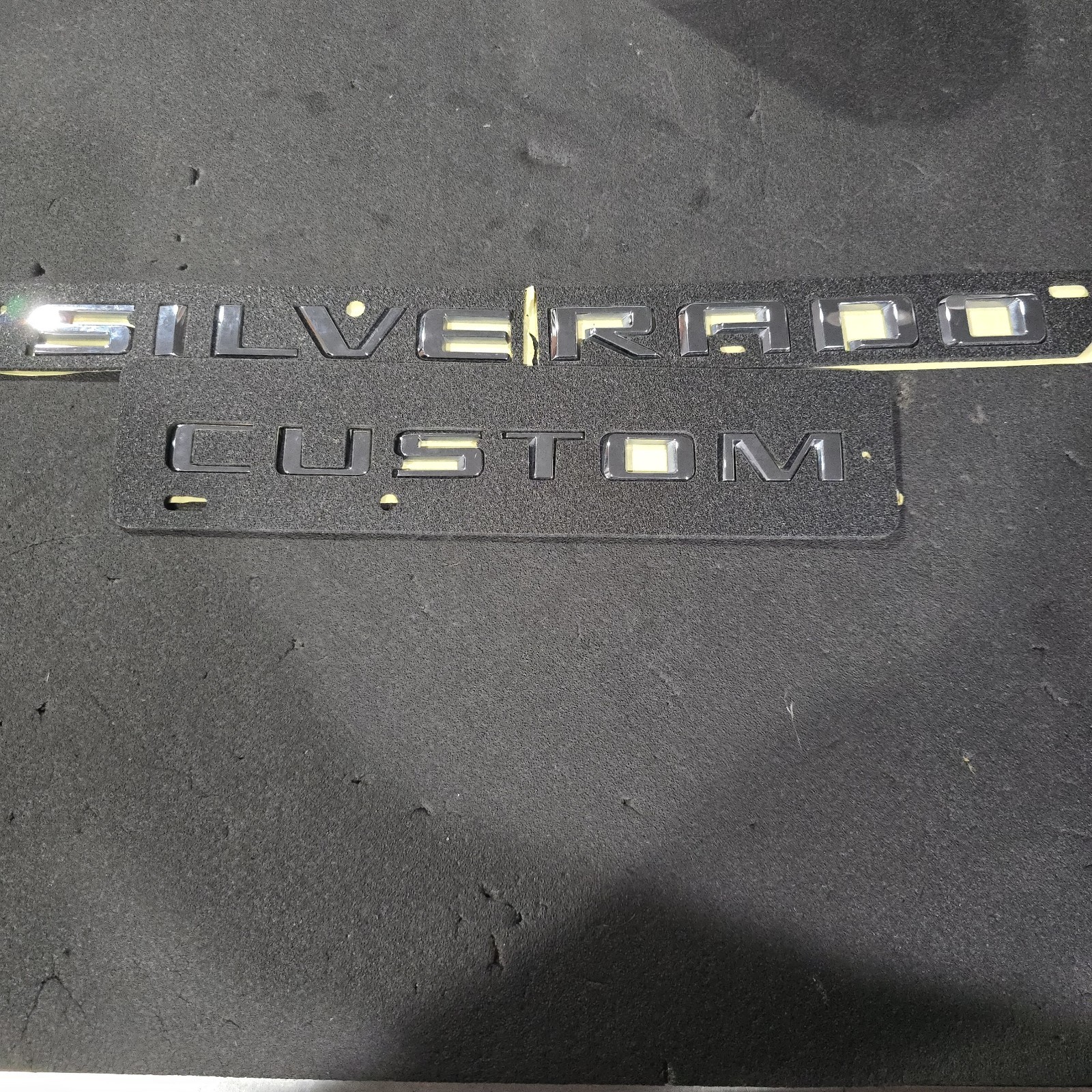 Used 2019-2025 Silverado Custom Tailgate Nameplate Emblem ( Oem) Chrome ...